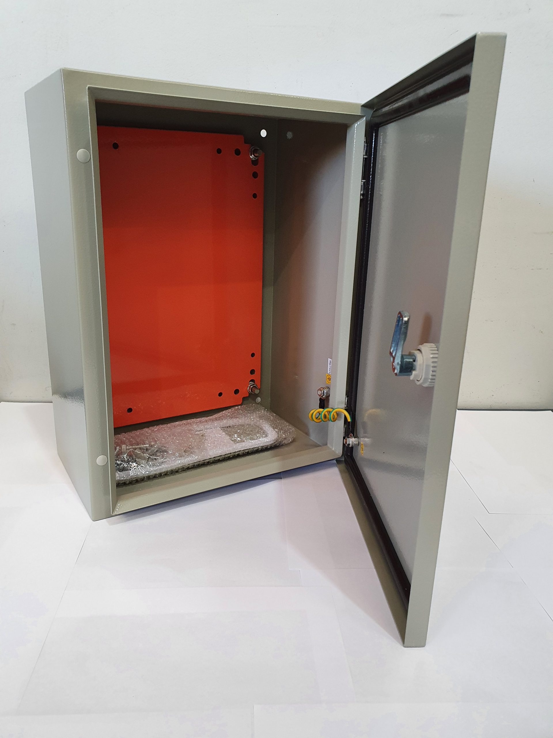 Metal Enclosure 600MM X 500MM X 300MM Powder Coated Mild Steel IP65 Metal Enclosure 600MM X 500MM X 300MM Powder Coated Mild Steel IP65