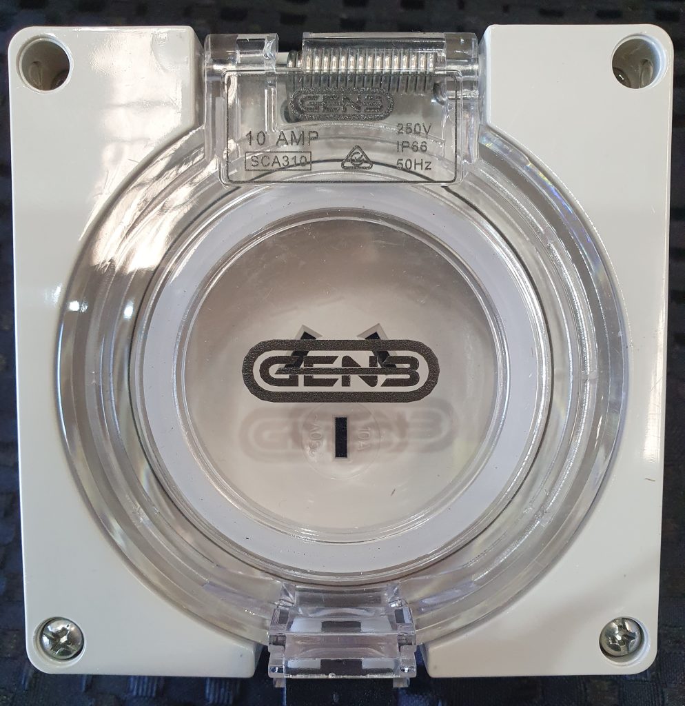 SOCKET OUTLET FIXED AUTO SWITCHING 250V 10AMP 3 PIN IP66 - Uniquip ...